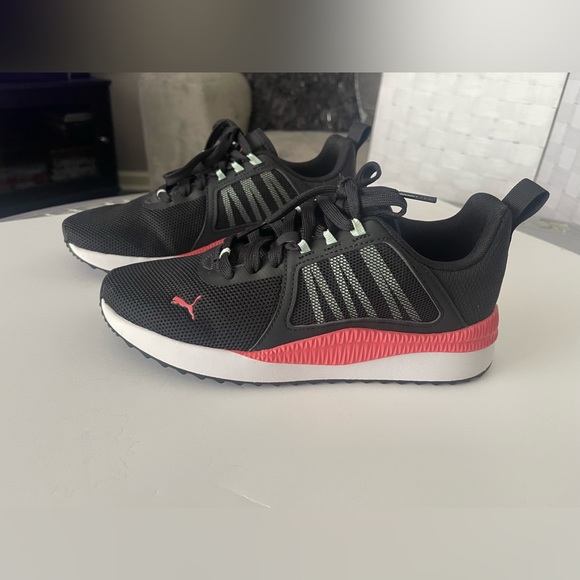 Puma | Shoes | Womens Puma Soft Foam Comfort Shoes Size 7 | Poshmark